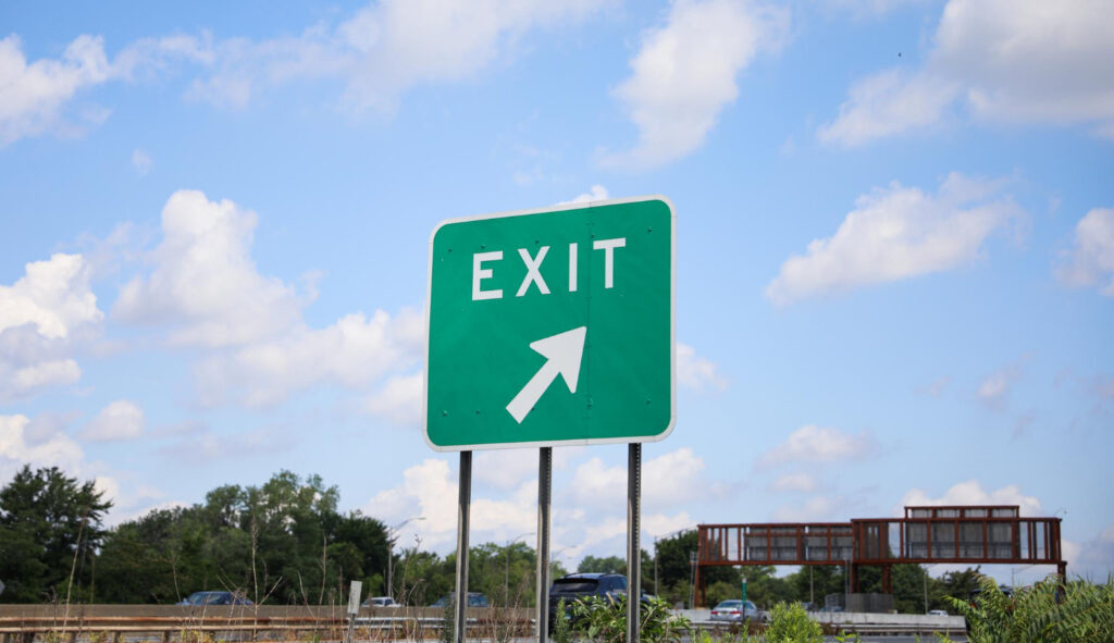 10 Top Tips for Driving on the Highway | Spanky's Road Trips